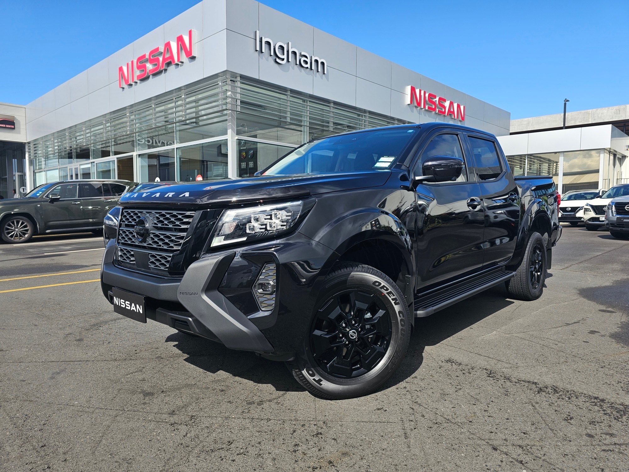 Nissan Navara 2025 | ST-X 4WD BLACK EDITION