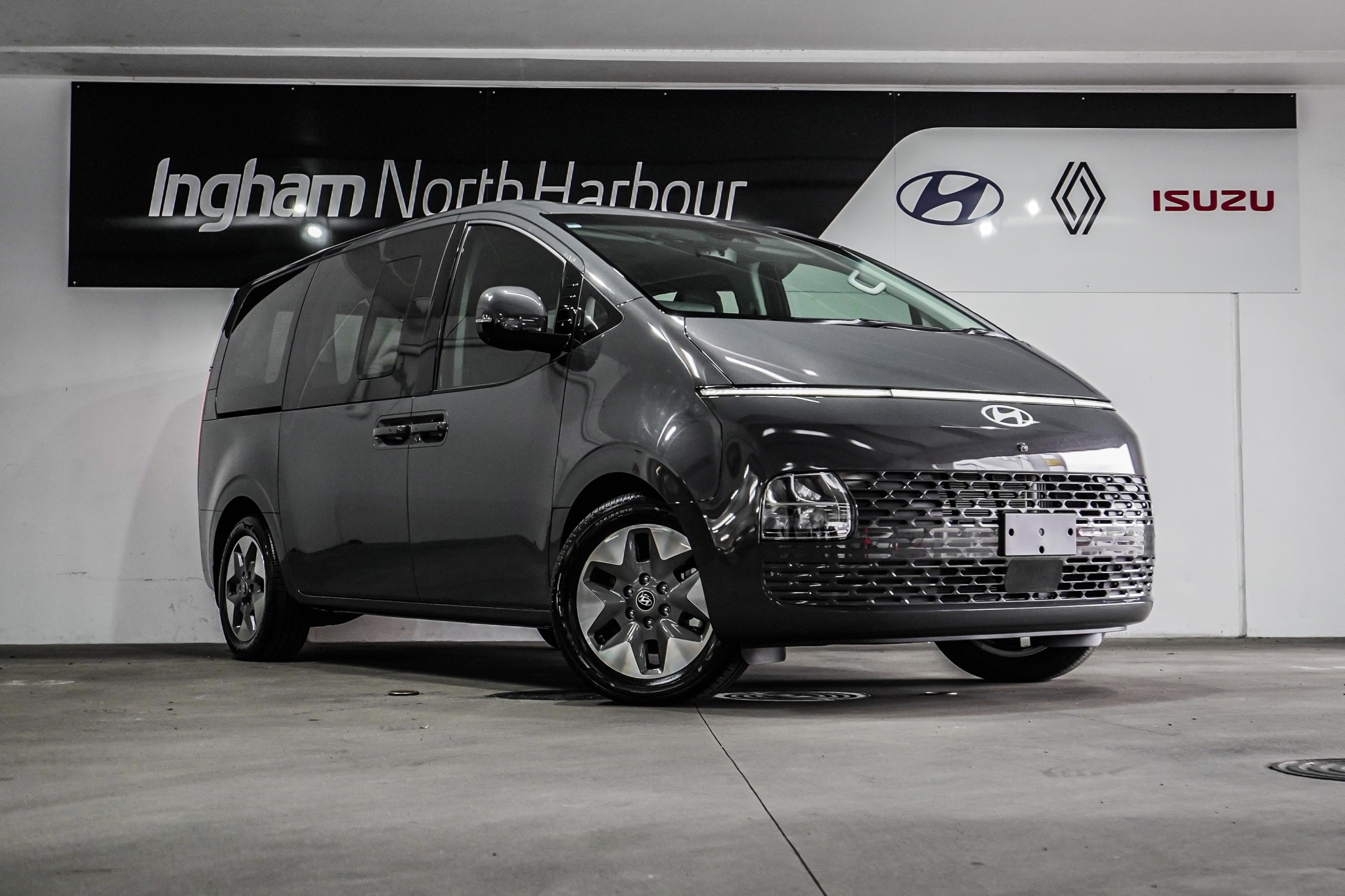 Hyundai Staria 2025 | LIMITED 2.2DT/4WD