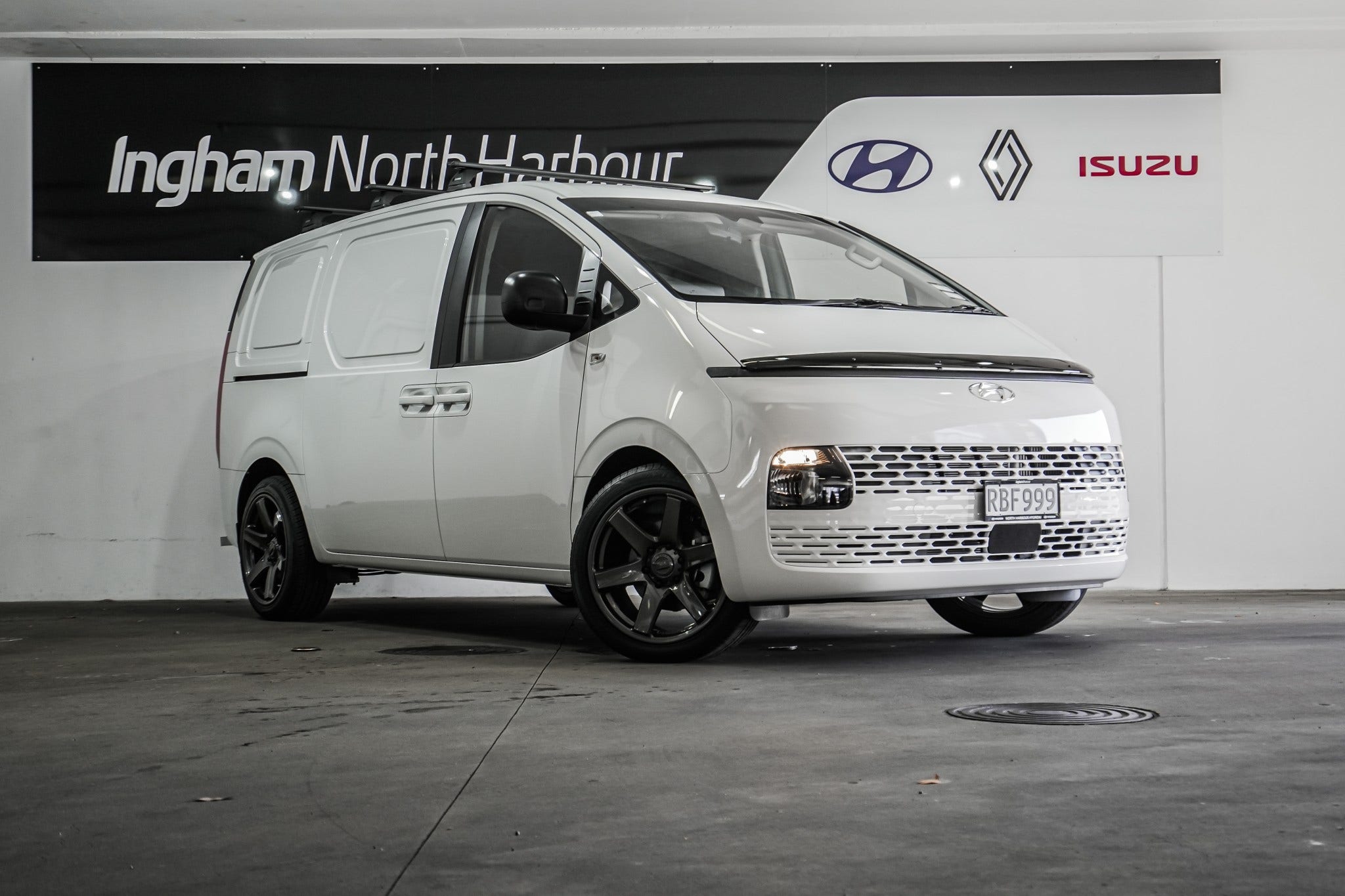 Hyundai STARIA LOAD 2025 | 2.2DT/8AT