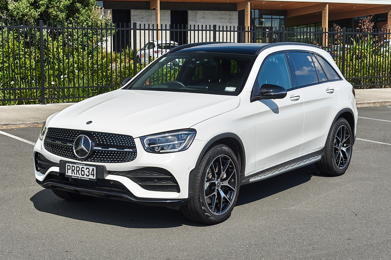 Mercedes-Benz GLC 300 2023 | 300 2.0P/4WD/9AT