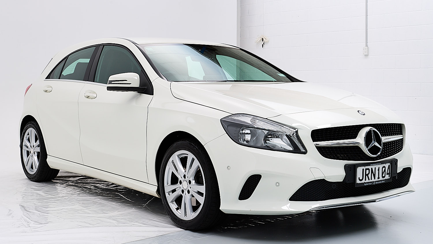 Mercedes-Benz A 180 2016 | A180 1.6P/7AT/SL/4DR