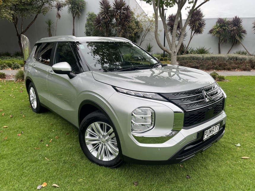 Mitsubishi Outlander 2023 | LS 2.5P/CVT 2WD 5 SEAT AUTO PETROL NEXT GEN