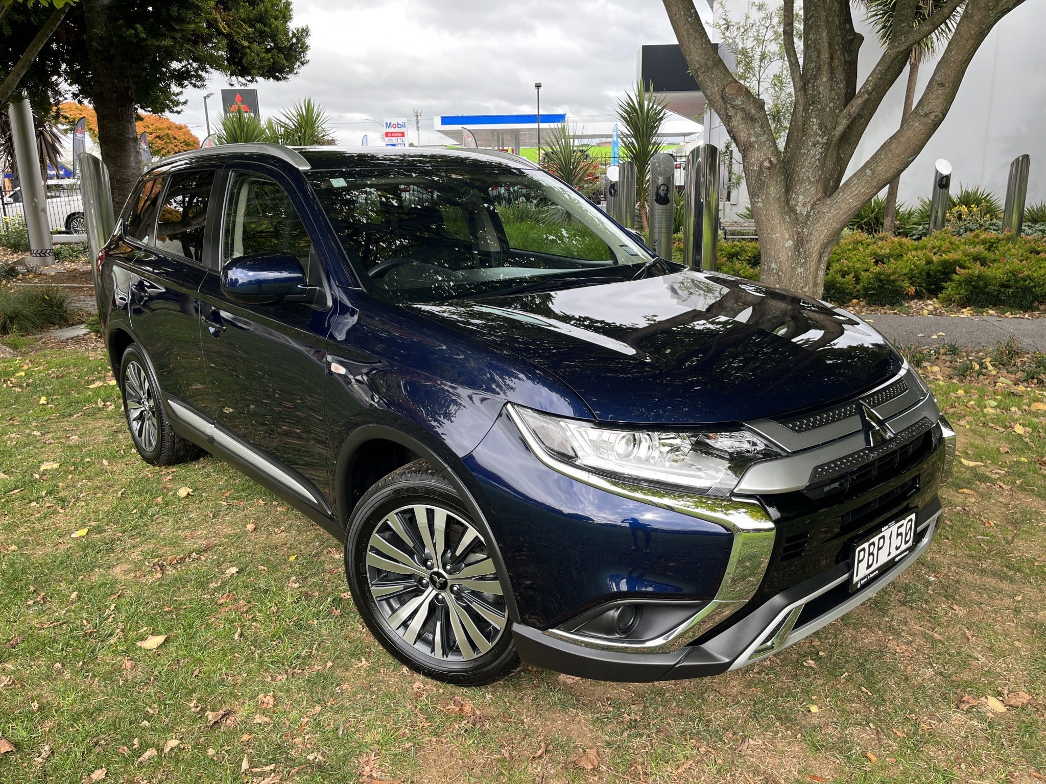 Mitsubishi Outlander 2022 | LS 2.4P/CVT 7 SEAT AUTO PETROL CAMERA