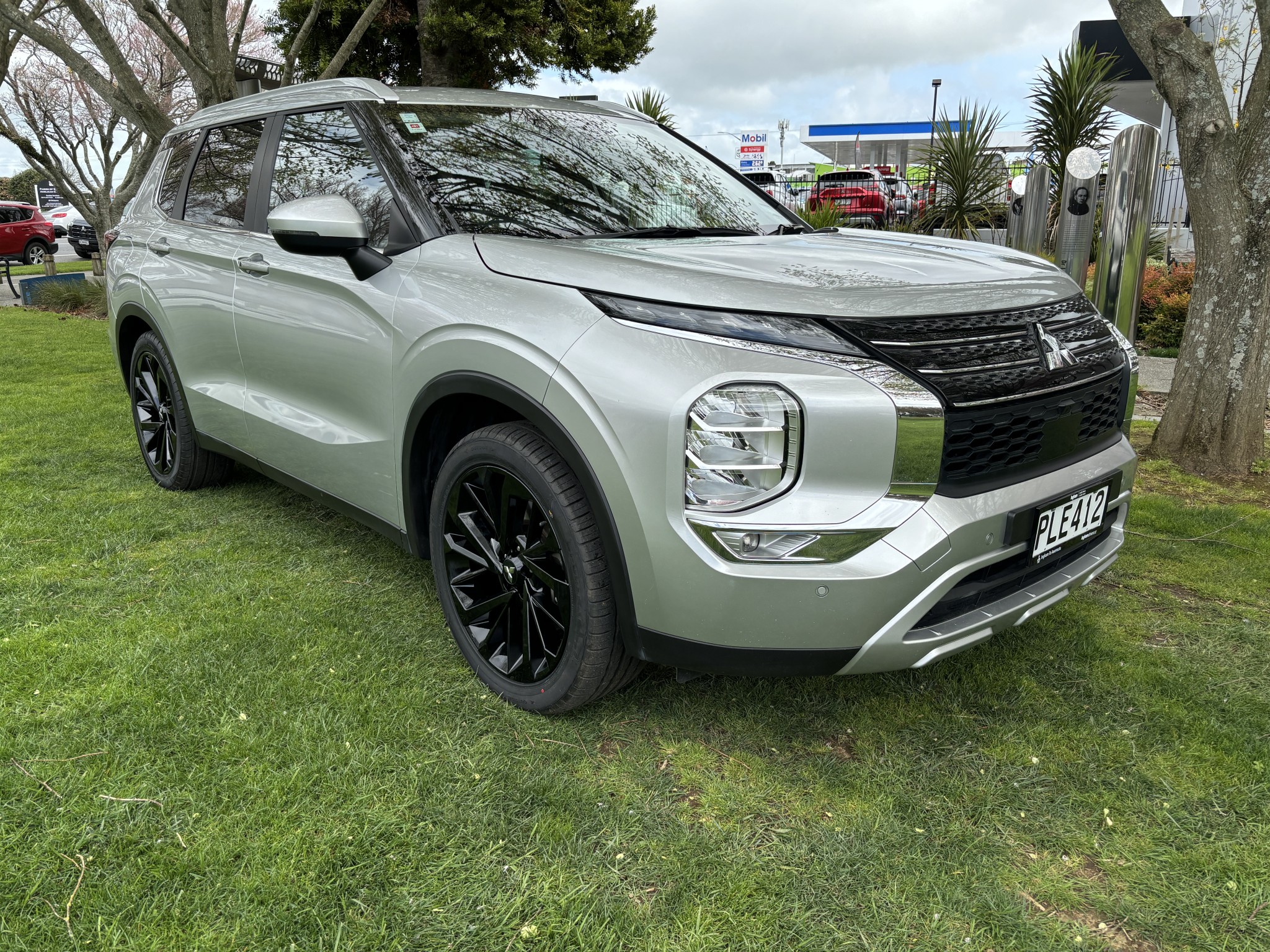 Mitsubishi Outlander 2022 | XLS 2.5P/CVT 7 SEAT AUTO 2WD PETROL