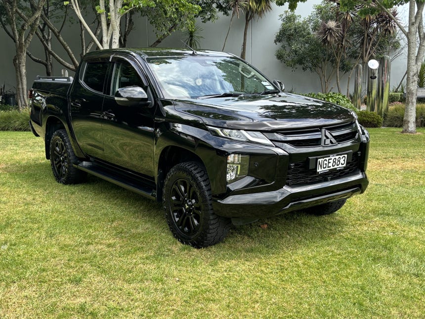 Mitsubishi Triton 2021 | DC GLSB 4WD 6AT 2.4D AUTO TURBO 4X4