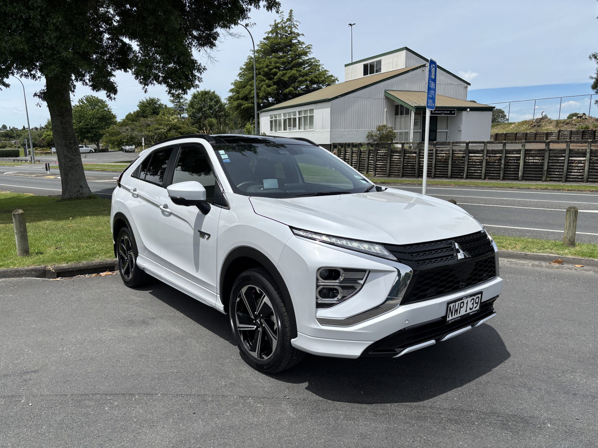 Mitsubishi Eclipse Cross 2021 | VRX PHEV/4WD/AUTO SUV 5 SEAT HYBRID PLUG IN