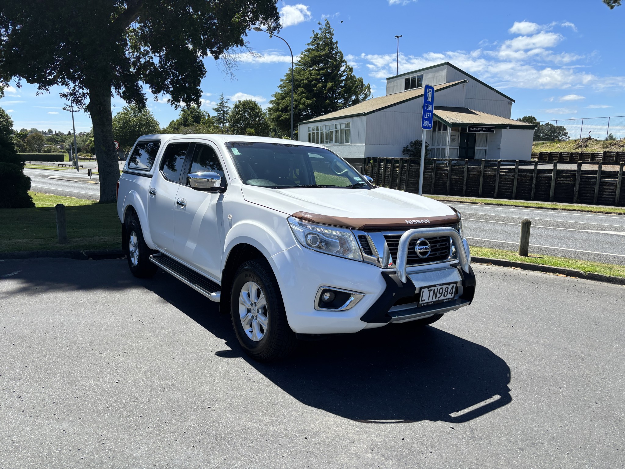 Nissan Navara 2018 | ST 2.3D/6MT/UT/4DR 2WD MANUAL TWIN TURBO