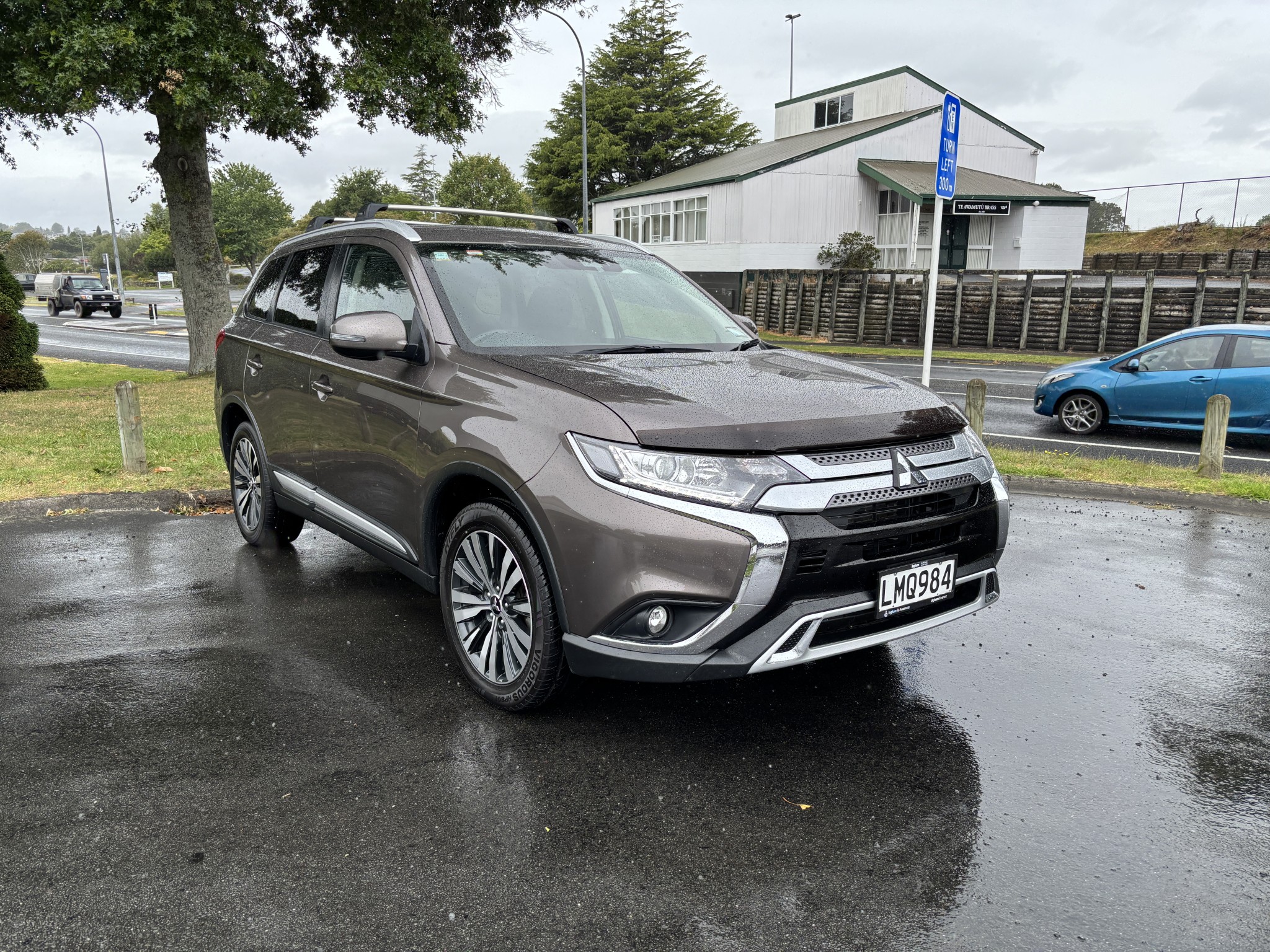 Mitsubishi Outlander 2018 | XLS 2.4P/4WD/CVT 7 SEAT AUTO PETROL