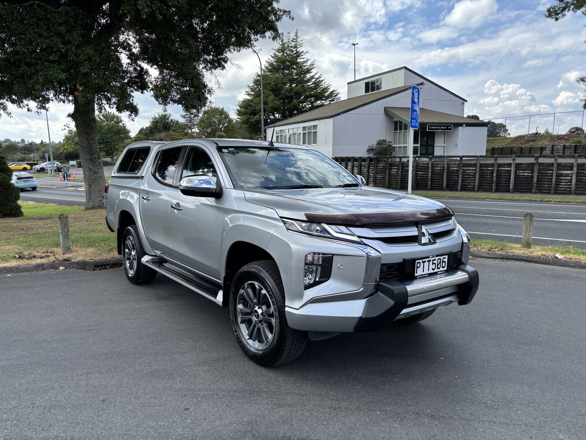 Mitsubishi Triton 2019 | DC VRX 4WD 6AT 2.4D AUTO 4X4 DIESEL