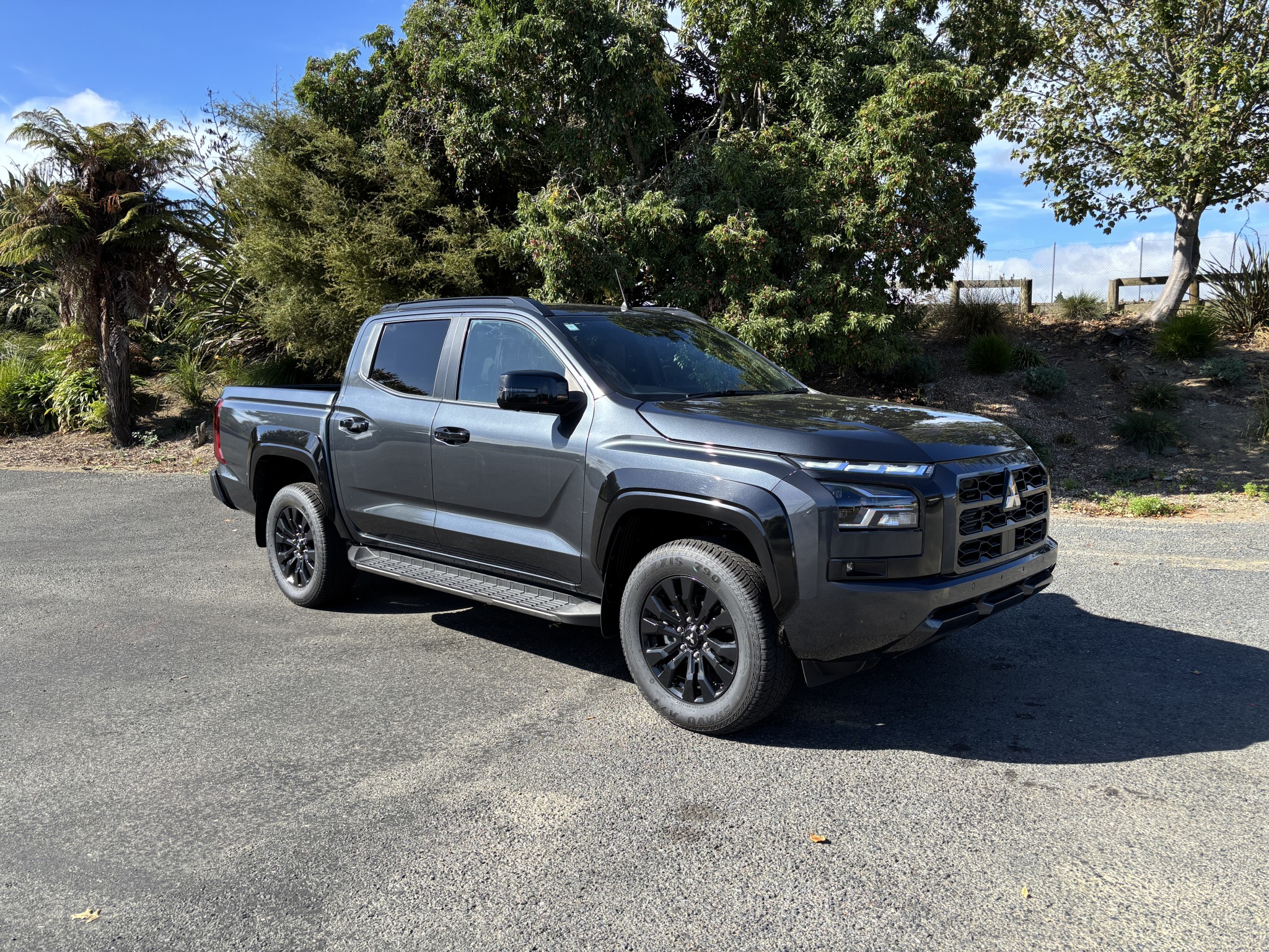 Mitsubishi Triton 2025 | DC VRX 4WD 6AT 2.4DT AUTO 4X4 LEATHER