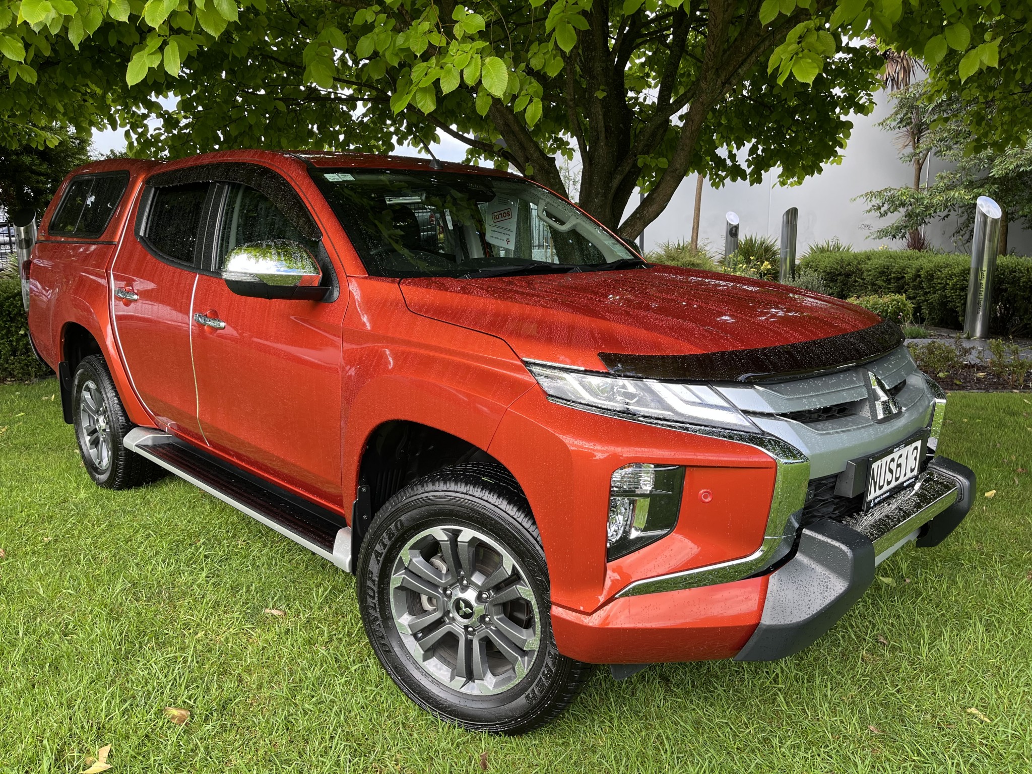 Mitsubishi Triton 2021 | DC VRX 4WD 6AT 2.4D AUTO 4X4 TURBO