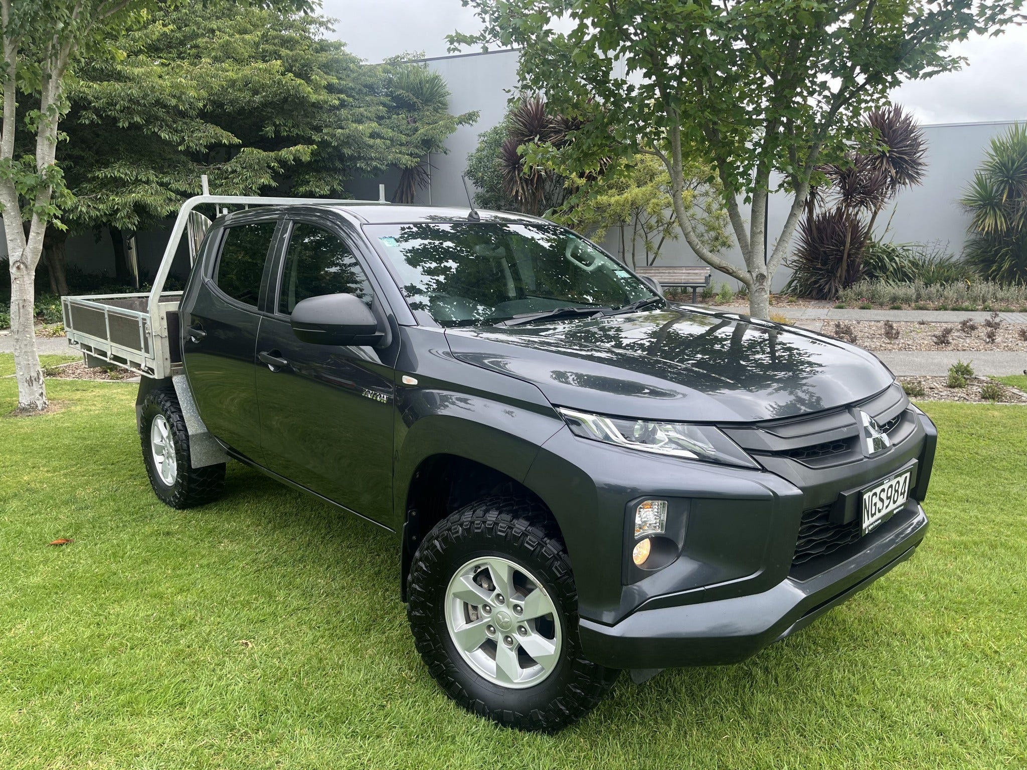 Mitsubishi Triton 2021 | DC CHASSIS GLX 4WD 6AT 2.4 FLAT DECK