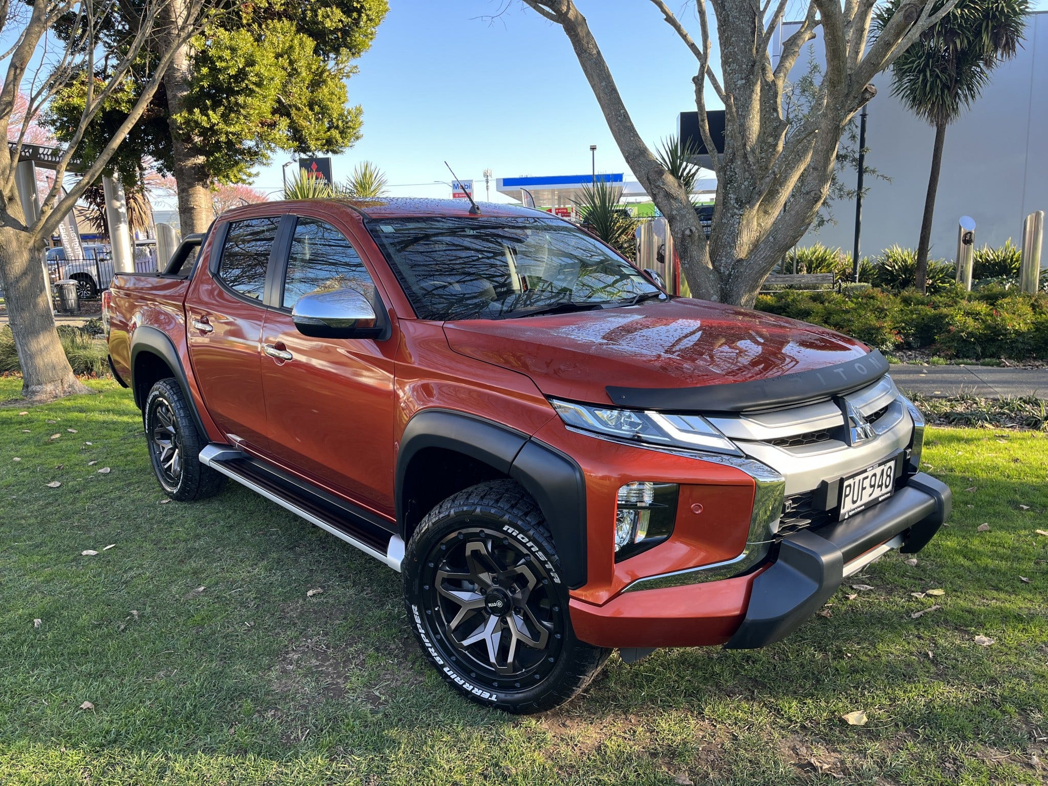 Mitsubishi Triton 2023 | DC GLXR 6AT 2.4D AUTO 4X2 RUN-OUT