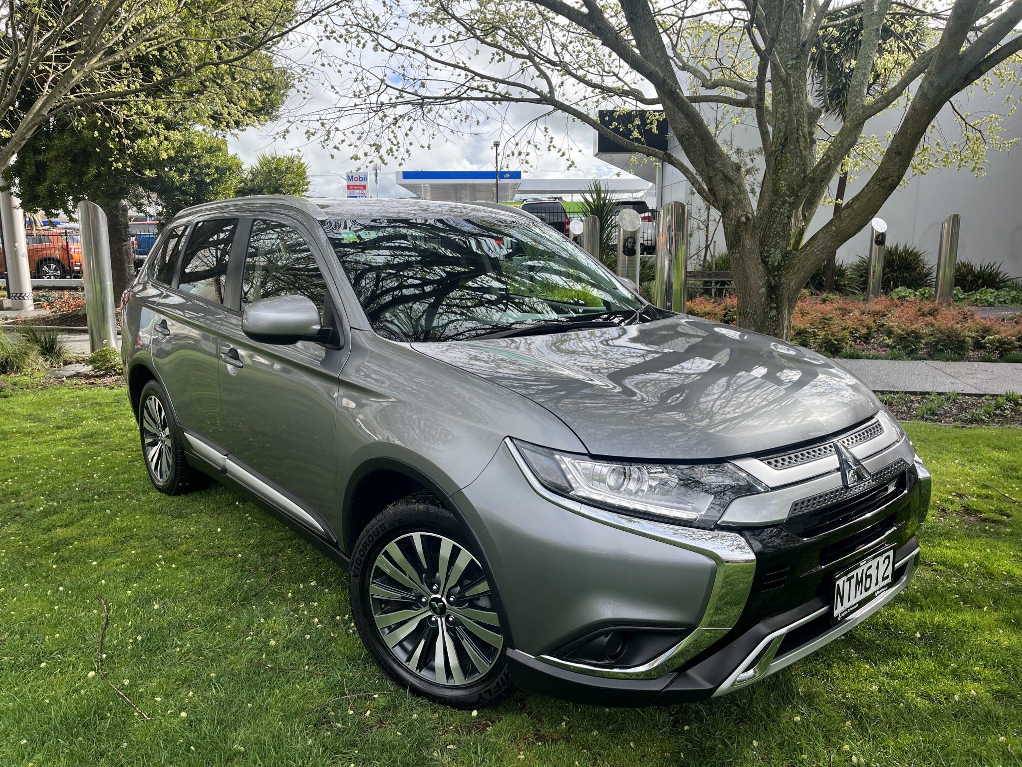 Mitsubishi Outlander 2021 | LS 2.4P/CVT 2WD 7 SEAT AUTO SUV 5 DOOR