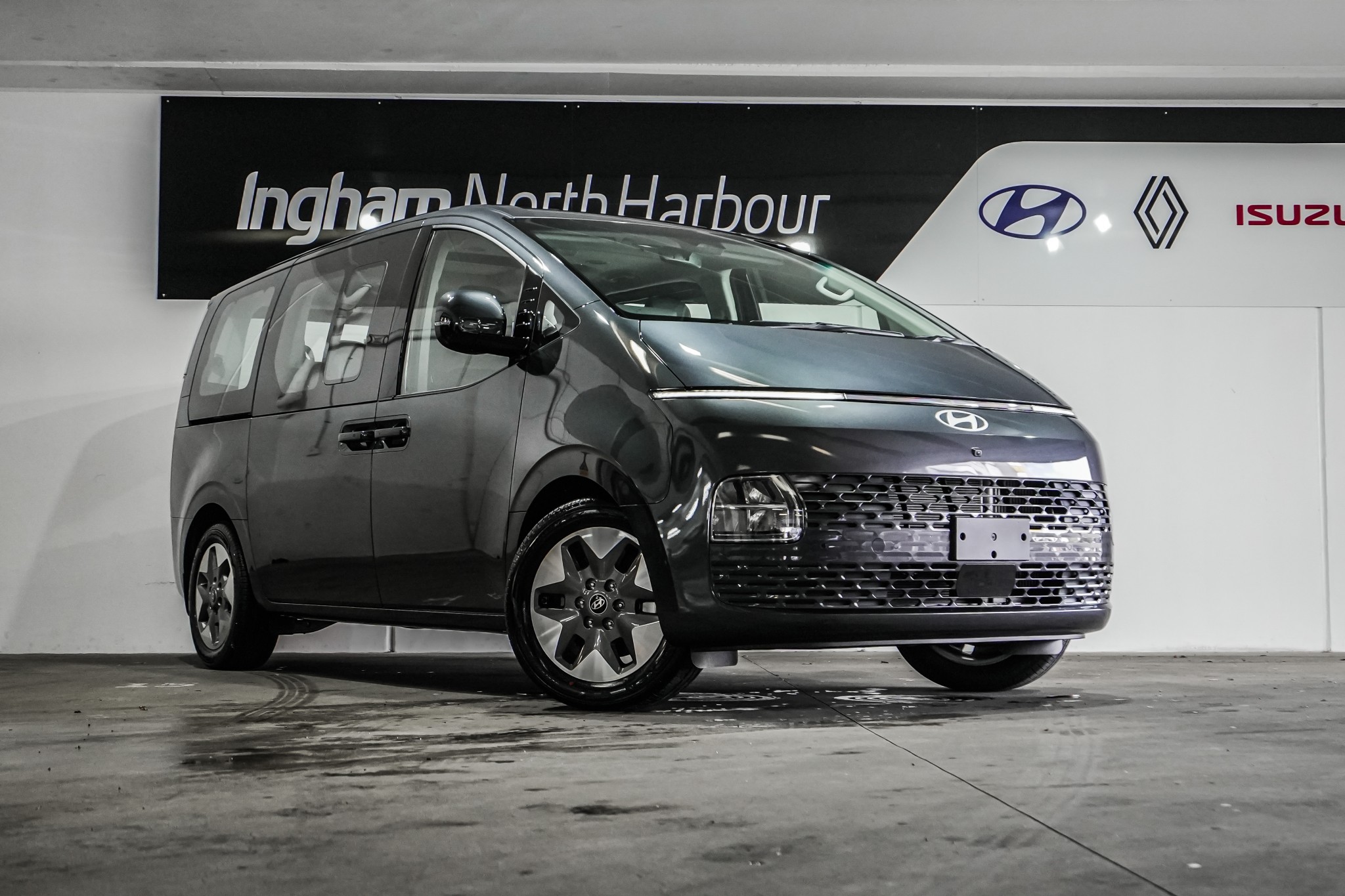 Hyundai Staria 2025 | LIMITED 2.2DT/4WD