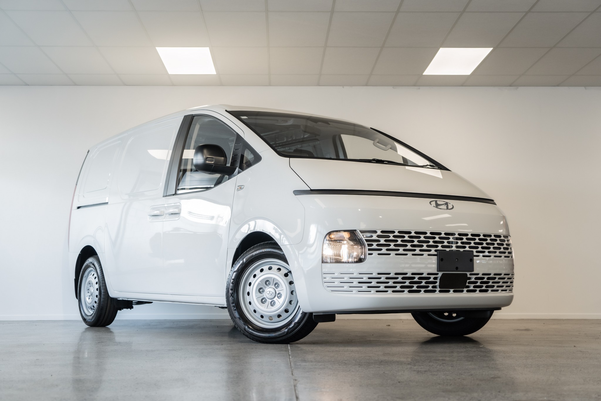 Hyundai Staria 2022 | Load 2.2DT/8AT PANEL