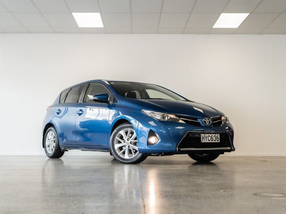 Toyota Corolla 2015 | GLX 1.8P HATCH CV