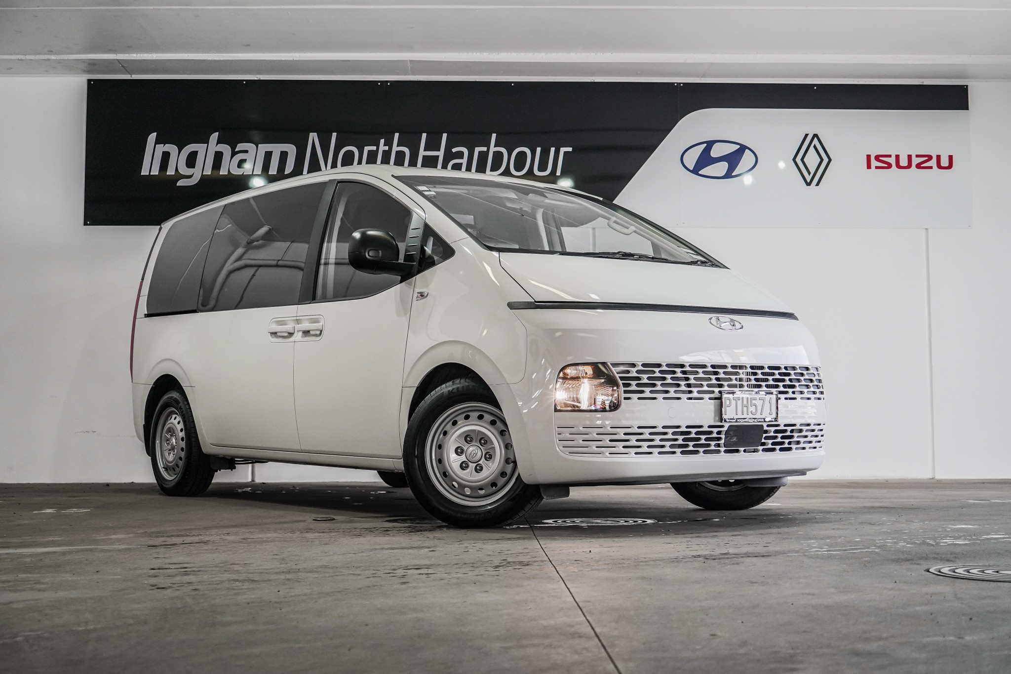 Hyundai STARIA LOAD 2023 | 2.2DT/8AT