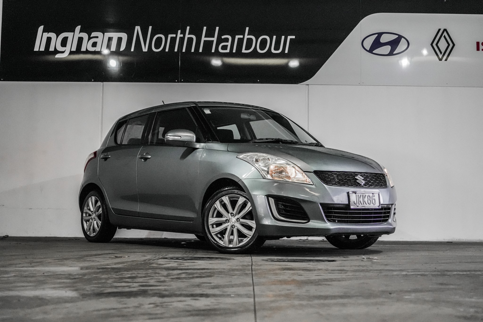 Suzuki Swift 2015 | GLA+ 1.4P/4AT/HA/5DR