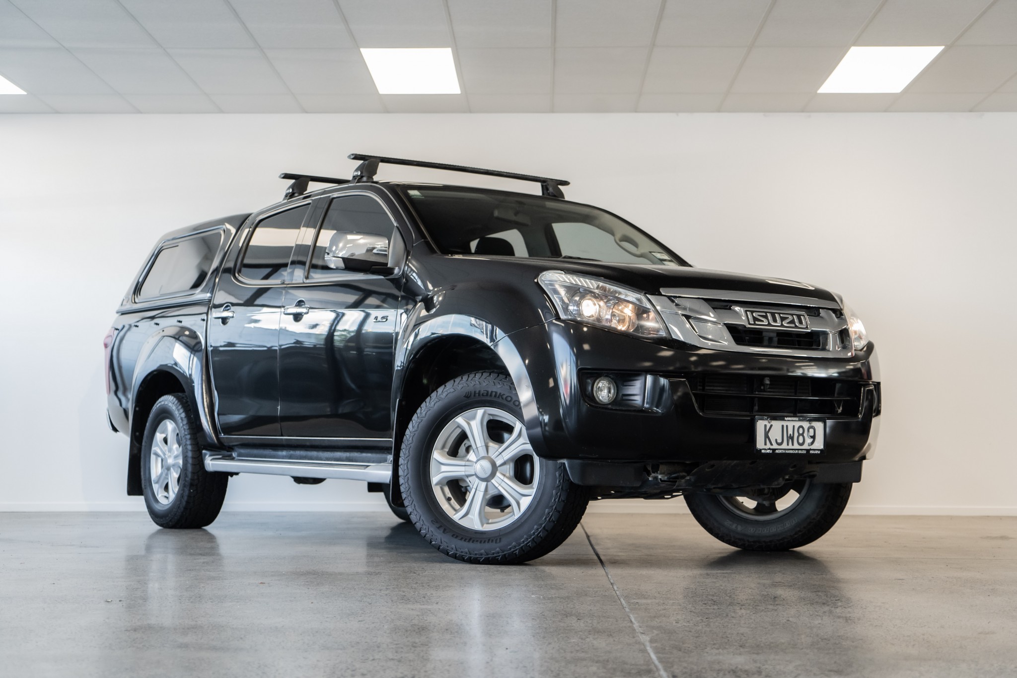 Isuzu D-MAX 2017 | LS DC 3.0D/4WD/5MT