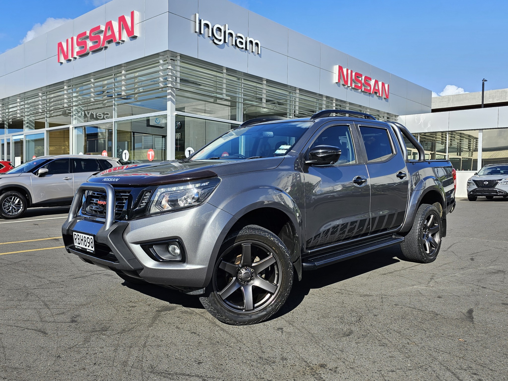 Nissan Navara 2020 | ST-X 450 STEALTH EDITION