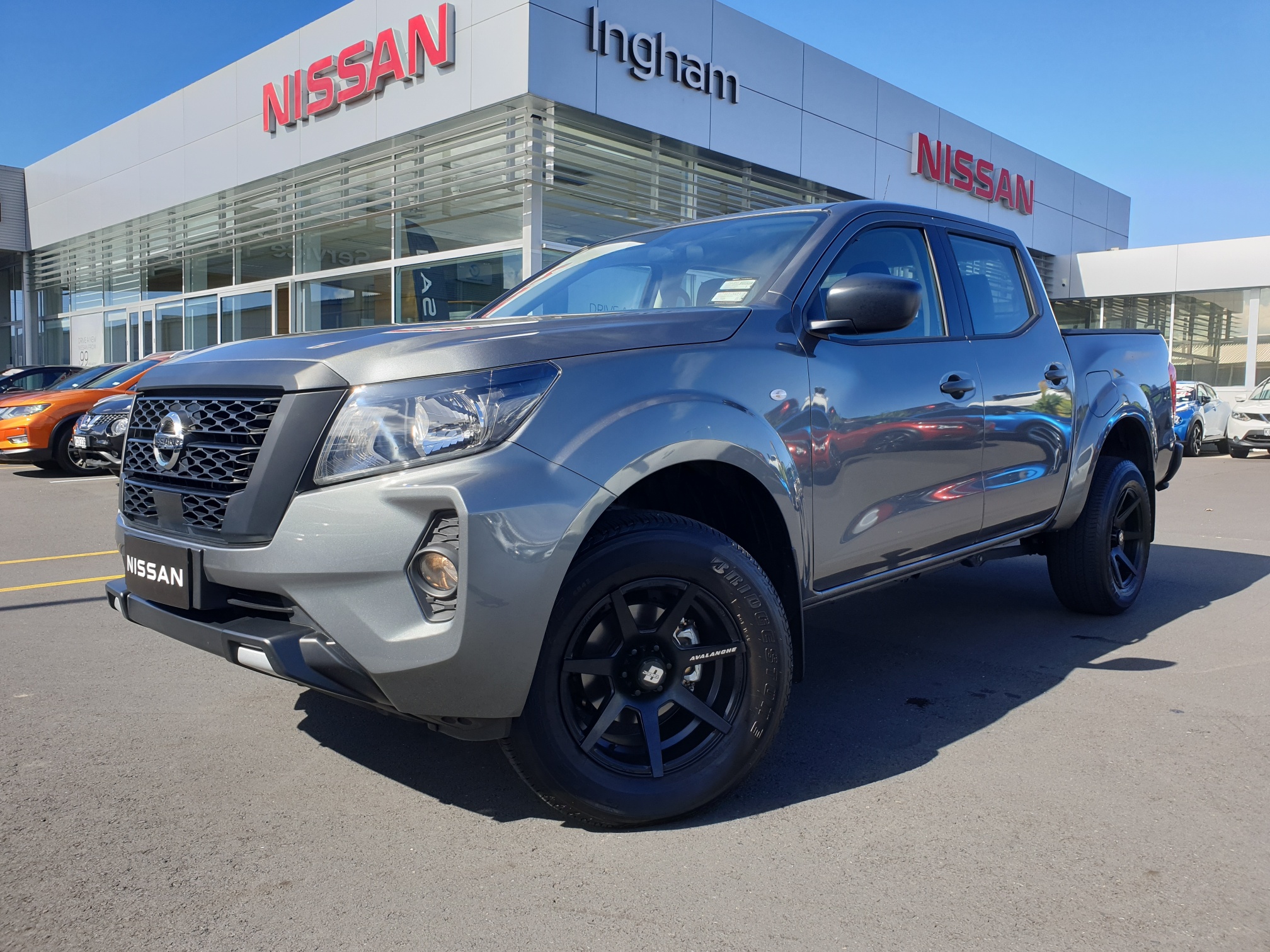 Nissan Navara 2023 | SL 2WD PLATINUM EDITION