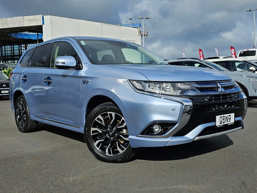 Mitsubishi Outlander 2016 | PHEV 4WD/G SAFETY PACKAGE