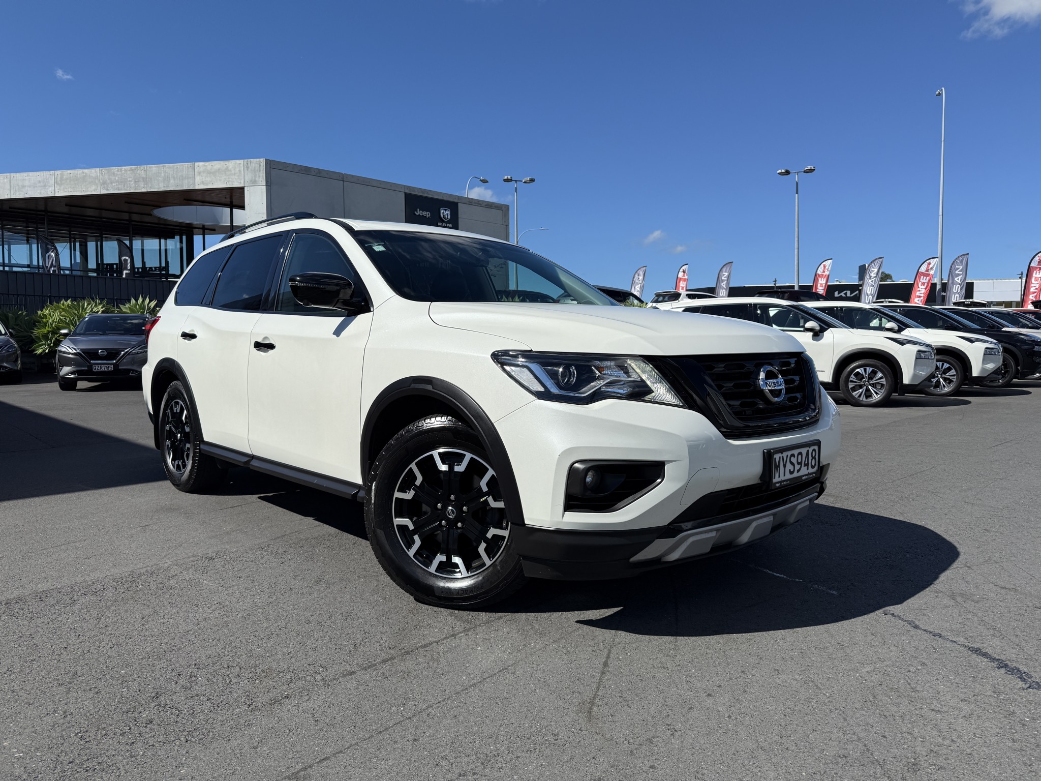 Nissan Pathfinder 2020 | ST-L N-TREK SPECIAL EDITION 4WD