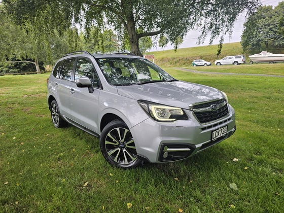 Subaru Forester 2018 | PREMIUM 2.5P/4WD/CVT