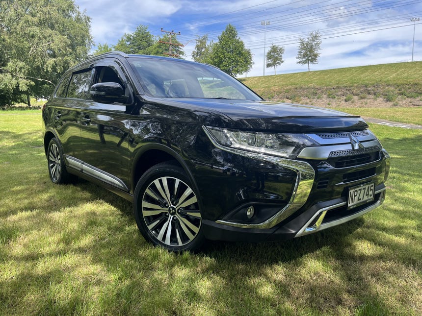 Mitsubishi Outlander 2021 | XLS 2.3D/4WD/6AT
