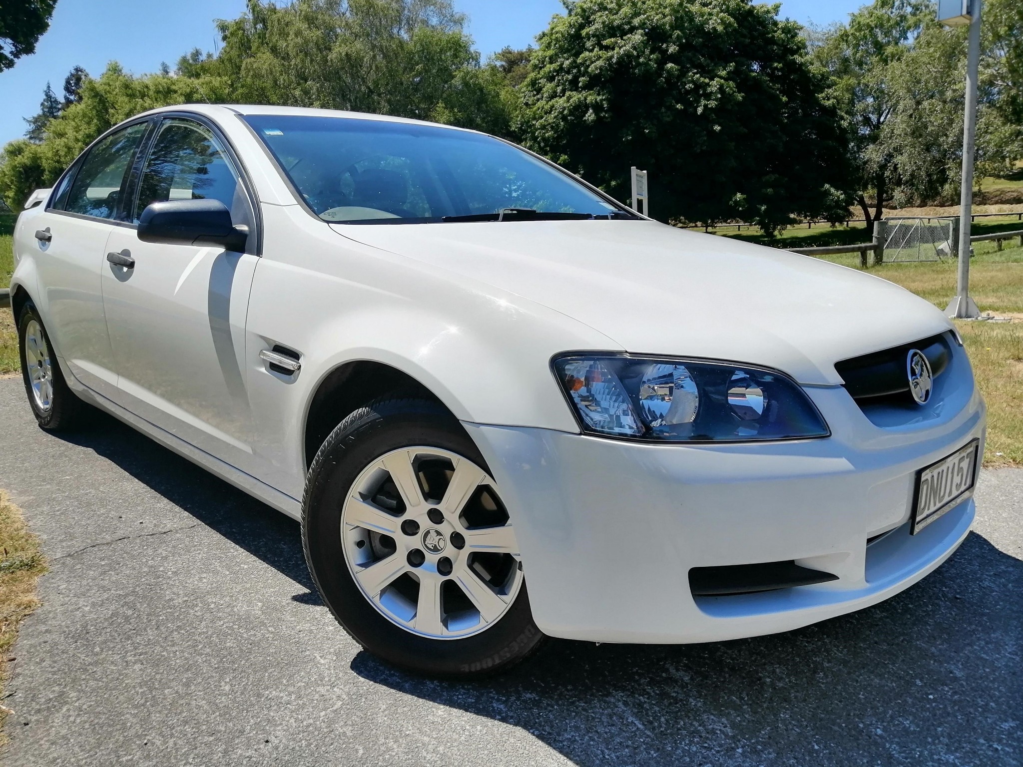Holden Commodore 2006 | OMEGA SEDAN AUTO