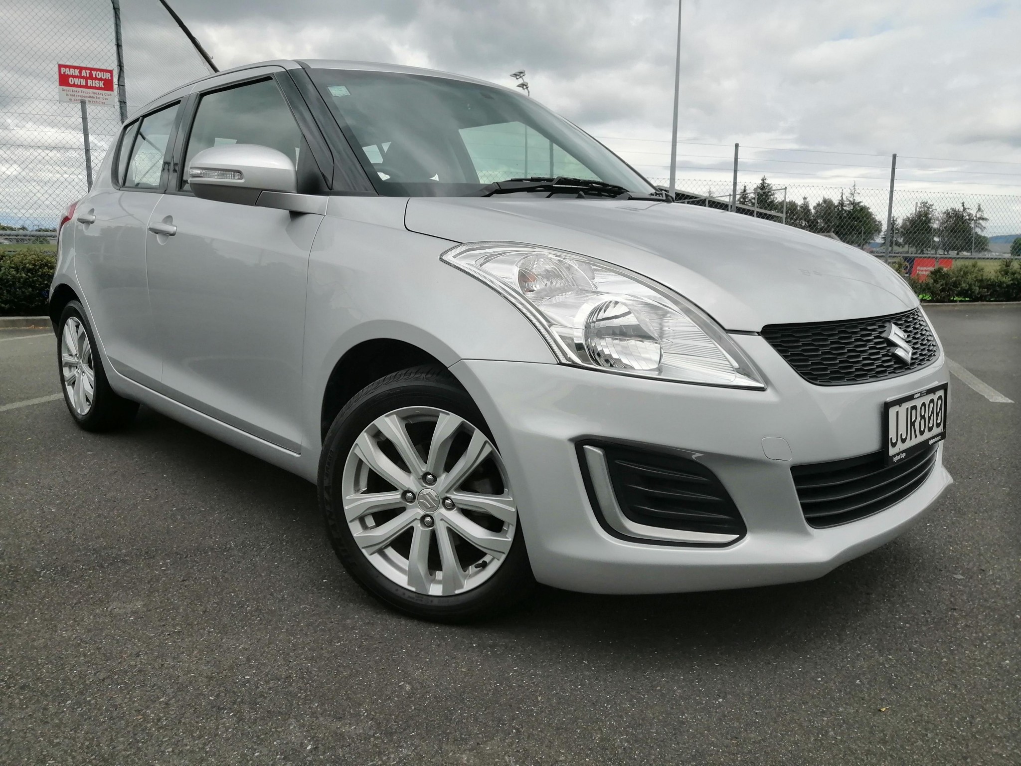 Suzuki Swift 2015 | GL+ 1.4P/5MT/HA/5DR