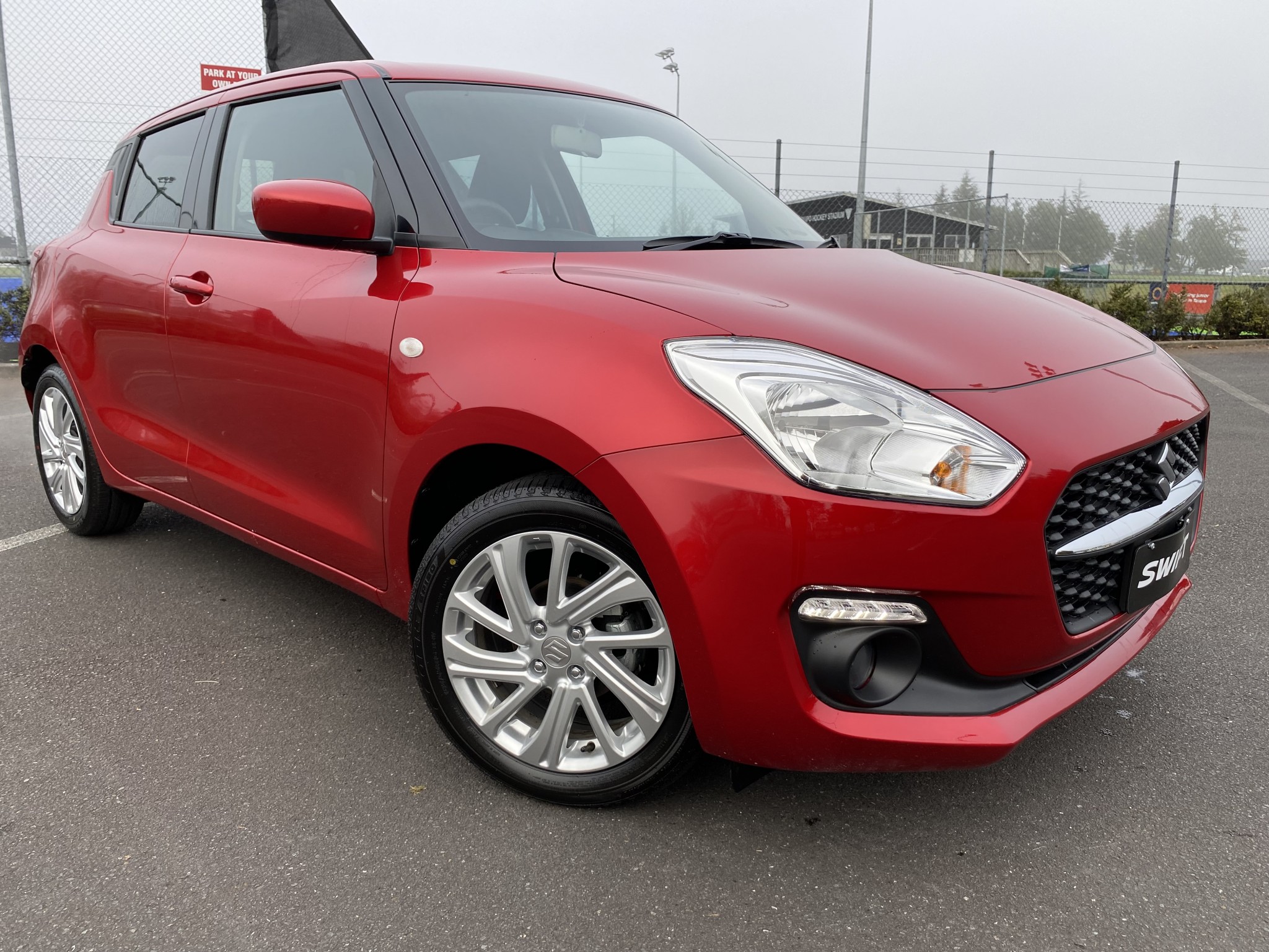Suzuki Swift 2024 | GL 1.2P/5MT
